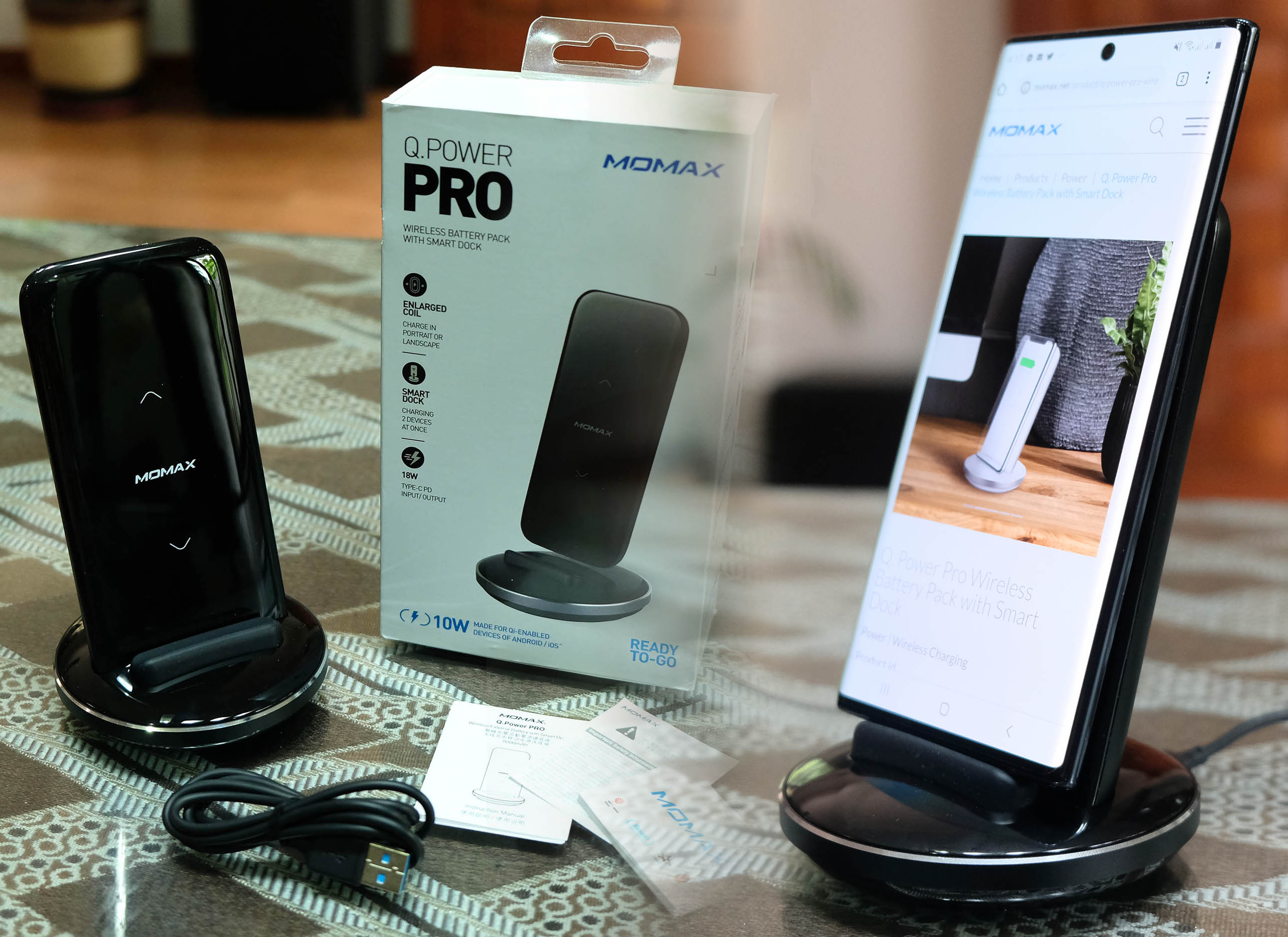 Review: MOMAX Q. Power Pro Wireless Battery Pack with Smart Dock ...