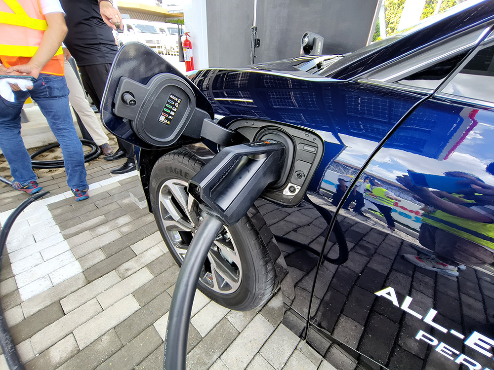 Pilipinas Shell launches first-ever EV charging station and NBS carbon ...