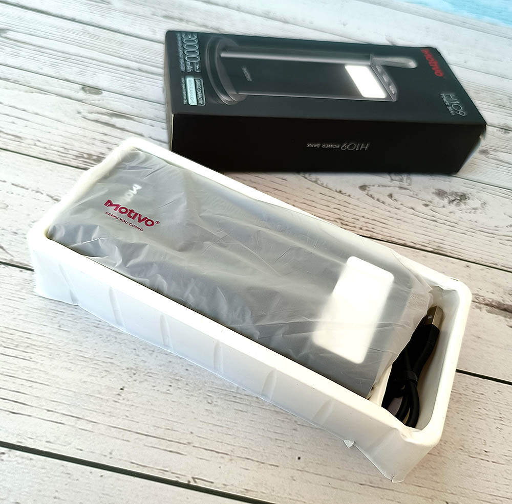 Review: Motivo H109 30,000mAh Power Bank - MegaBites