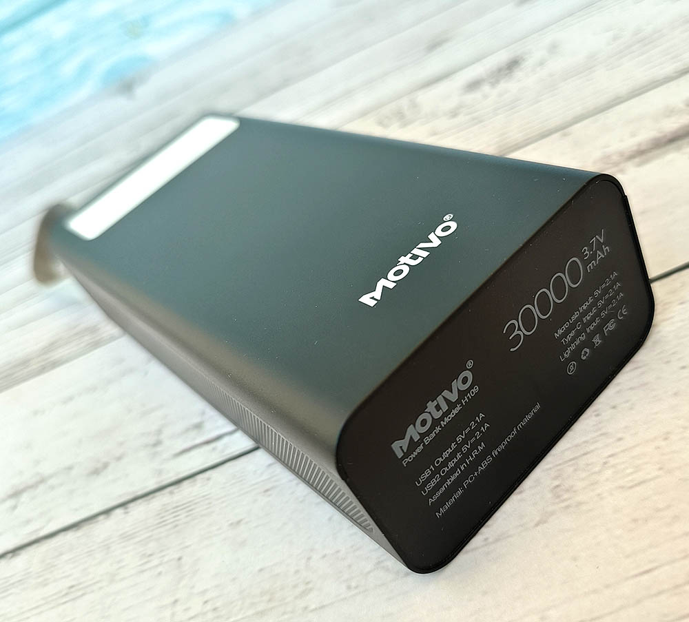 Review: Motivo H109 30,000mAh Power Bank - MegaBites